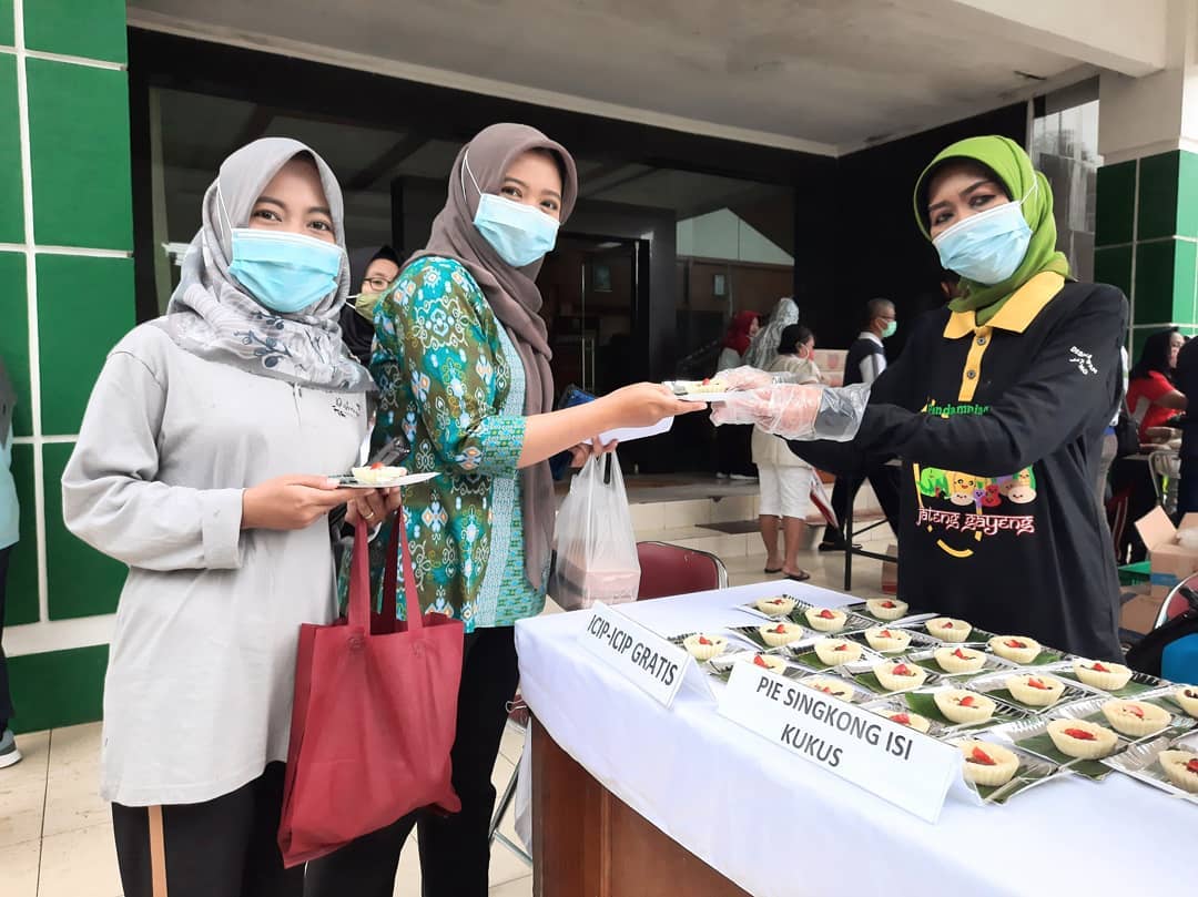 Pie singkong isi kukus - Dinas Ketahanan Pangan Provinsi Jateng